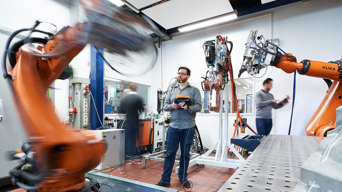 Man vs. machine in the digitalised world of work