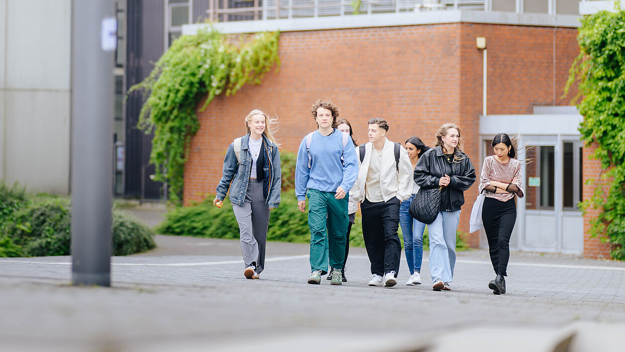 Experience the campus for yourself: ‘Long Evening of Student Guidance ...