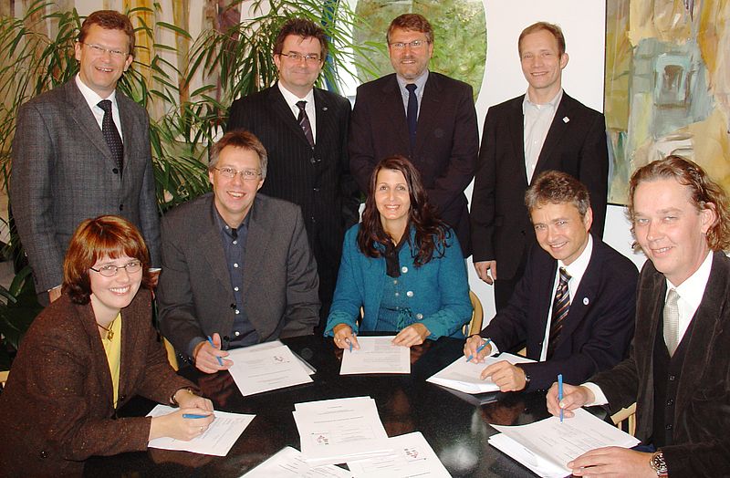 Universität Paderborn - News item - Universität Paderborn: Vereinbarung ...