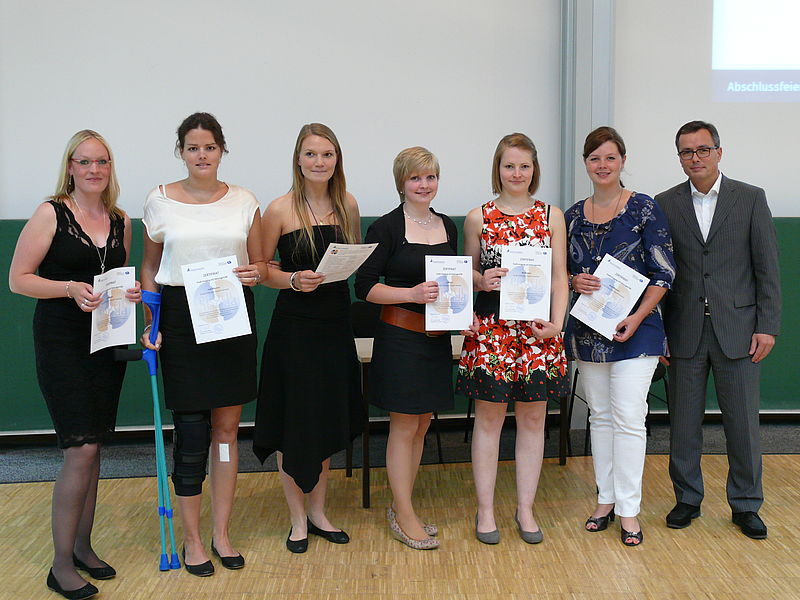 Universität Paderborn - News item - Abschlussfeier für Absolventinnen ...