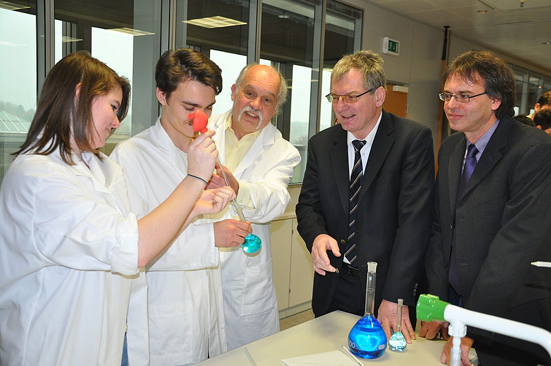 Universität Paderborn - News item - Erfolgreiche Kooperation zwischen ...