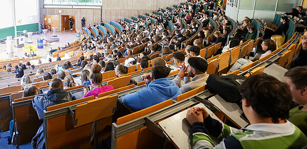 Universität Paderborn - News item - Paderborn University welcomes more ...