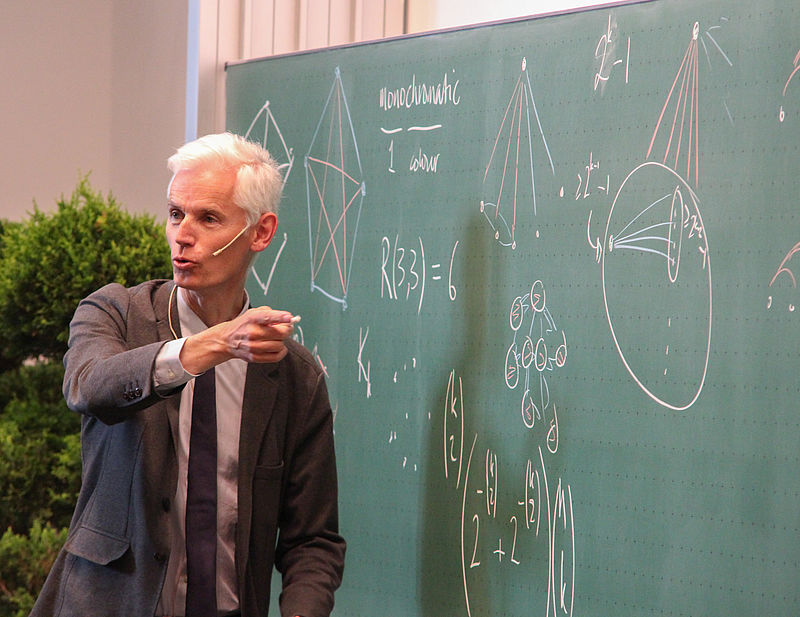 Universität Paderborn - Nachricht - Von Kanten und Farben: Mathematik ...