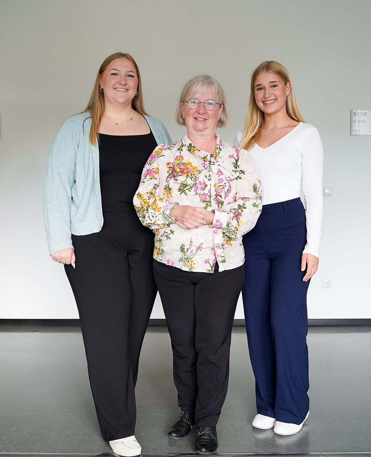Verwaltungsinspektoranwärterinnen starten an der Universität Paderborn