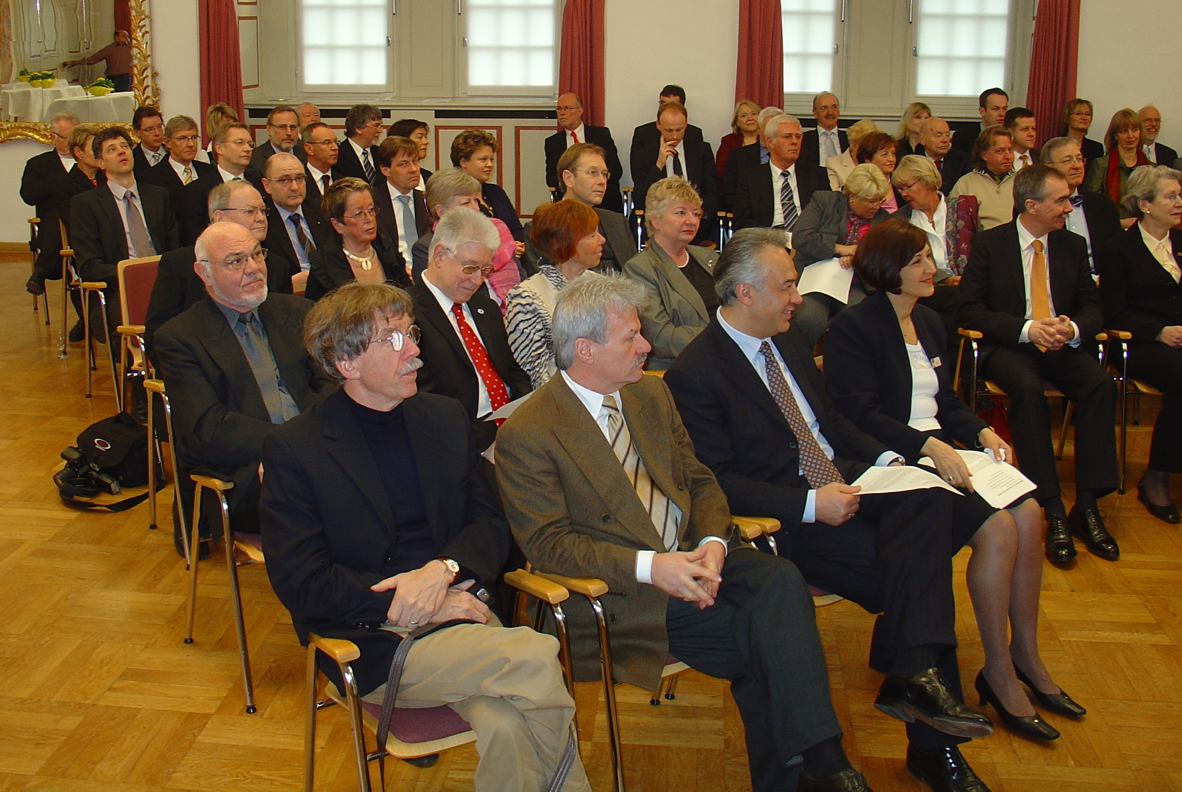 Ehemaliger Rektor Prof. Dr. Dr. h. c. Wolfgang Weber feiert heute ...